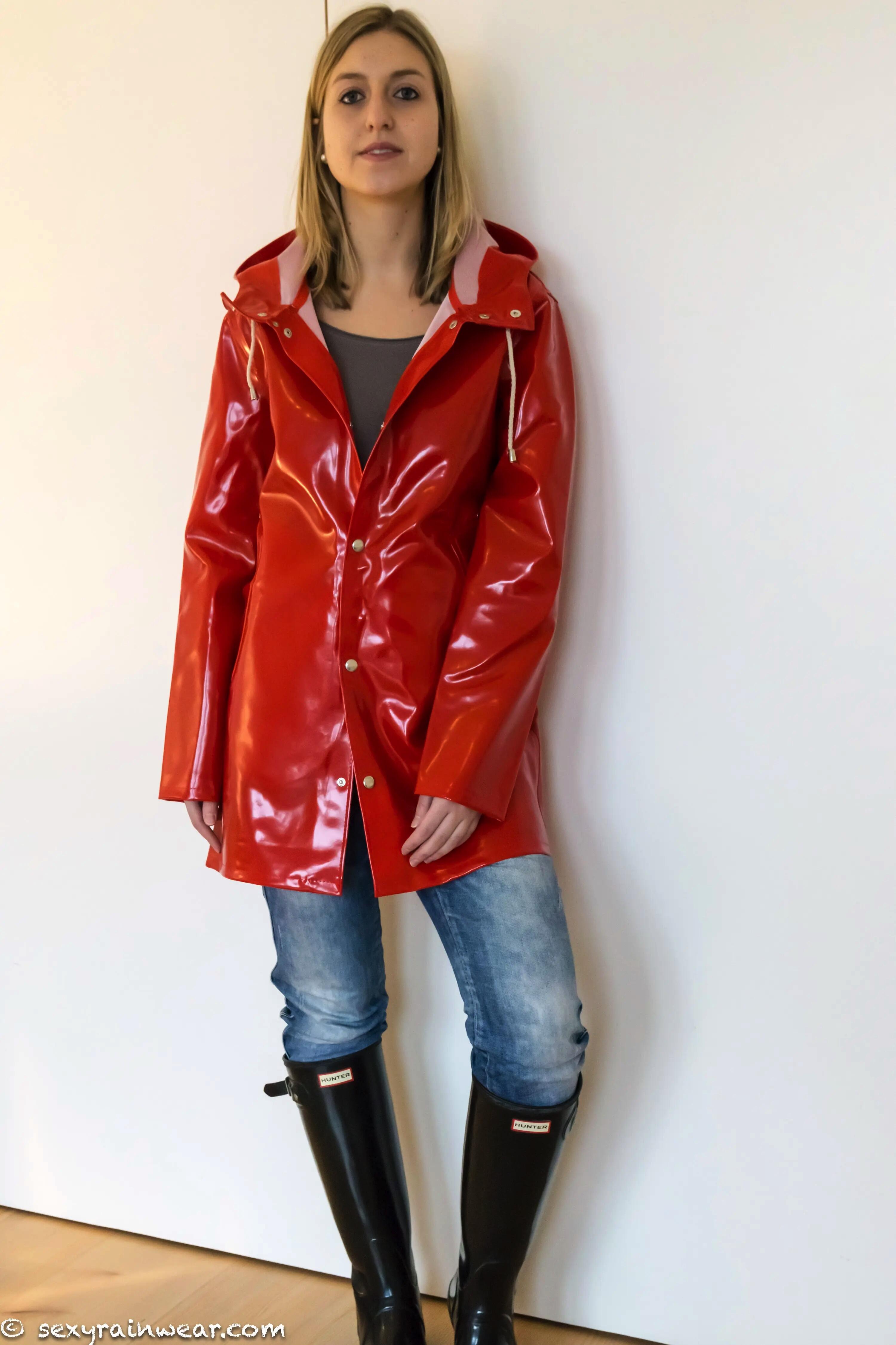SEXYRAINWEAR.online | Red shiny Stutterheim (14 pics)